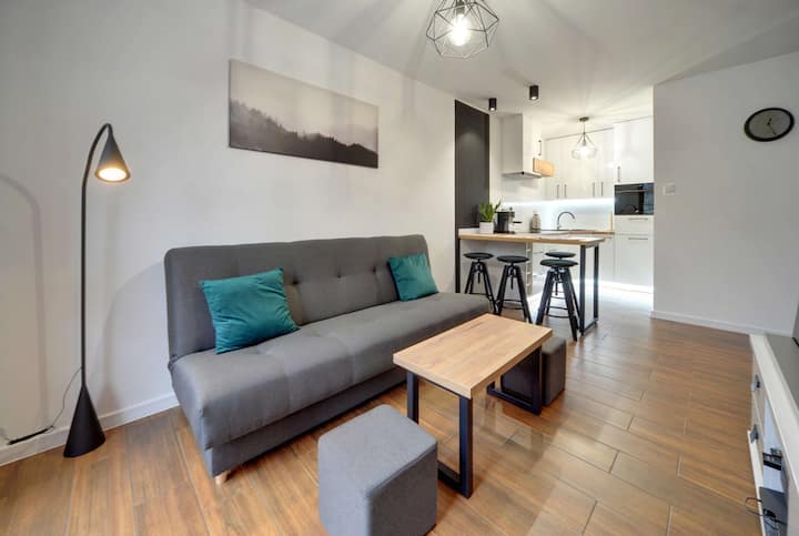 Przemysłowa 16a |  Bright Apartment| Parking - Karpacz