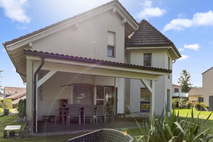 Villa D’architecte Lumineuse Avec Jardin Privé - Fribourg