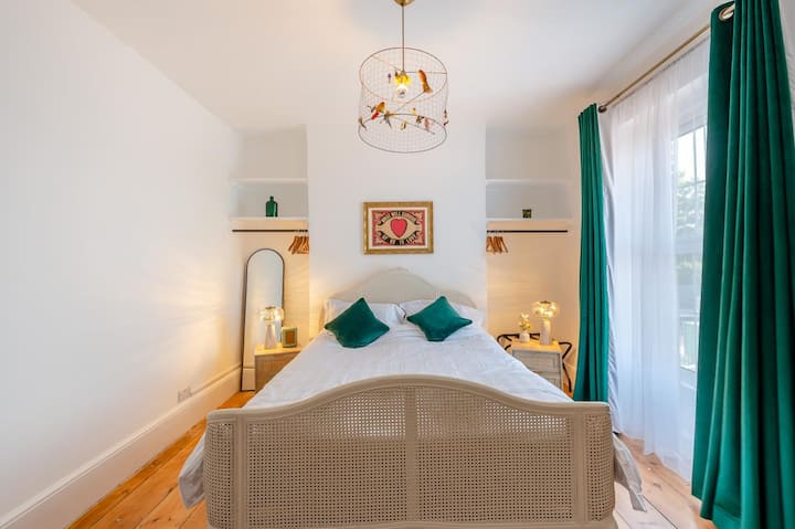 4 Bed In Deal (Oc-t32219) - Deal