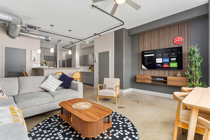 Central Flat W Pool|free Parking|walk To Riverwalk - San Antonio, TX