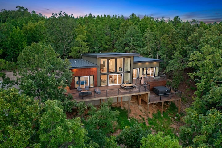 Luxe Cabin With Epic Views. Hot Tub. Pet Friendly - Oklahoma