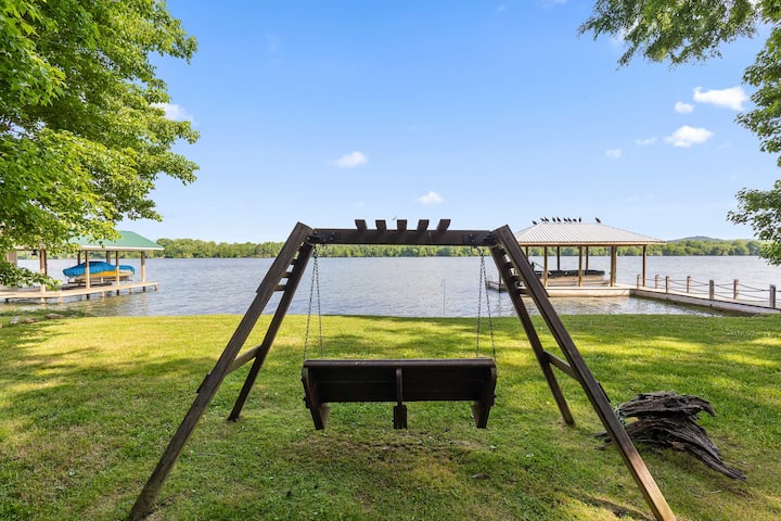 River Access And Dock - Chickamauga River Refuge - Chickamauga Lake, TN