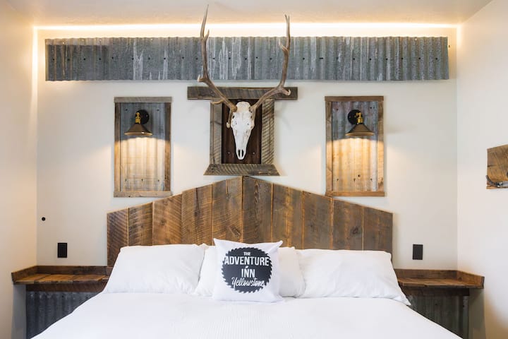 The Adventure Inn Yellowstone- Cabin Creek Suite - West Yellowstone, MT