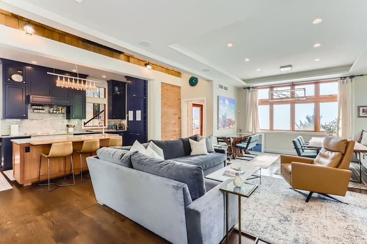 Downtown Boulder Gem – Stylish 4bdr By The Creek - Boulder, CO