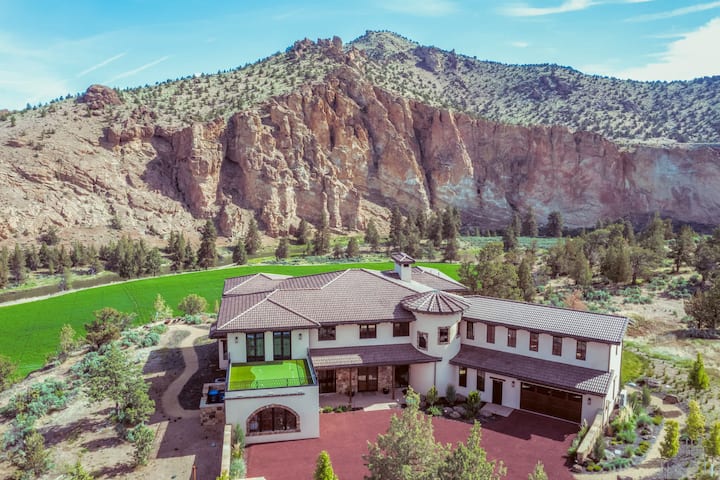 Private Luxury Home On Crooked River - Terrebonne, OR