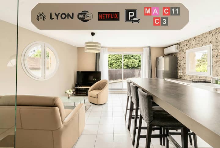 Cosy Hub : Confort Pro, Garage, Proche Transports - Lyon