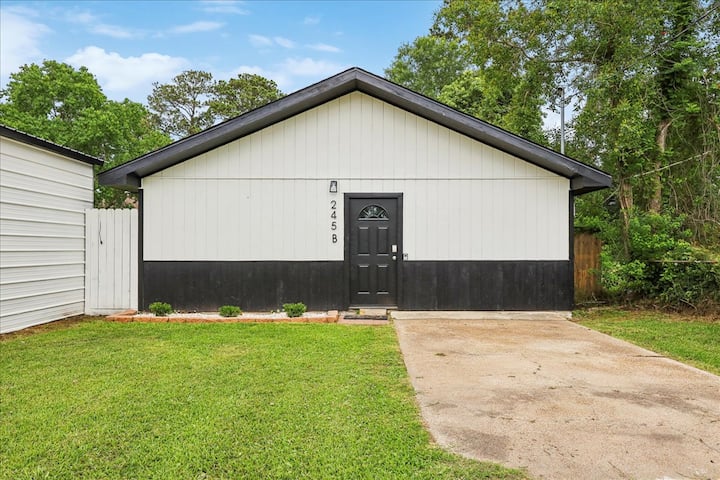 Cozy Home In Bridge City - Port Arthur, TX