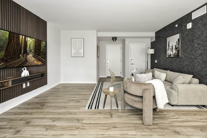 Posh 2br Retreat | Gym, Prkng & Scenic Rooftop - Arlington, VA