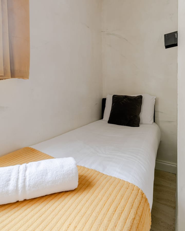 Triple-budget-salle De Bain Privée Extérieure-room - ロンドン