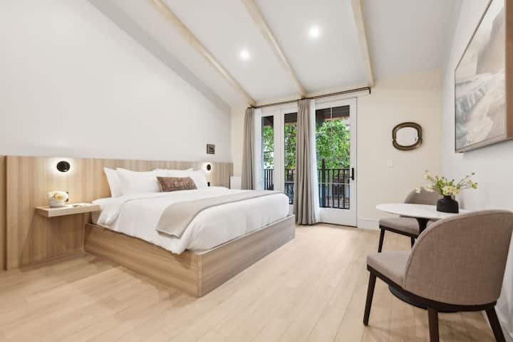 Casa Riviera 16 - Boutique Suites - Santa Barbara, CA