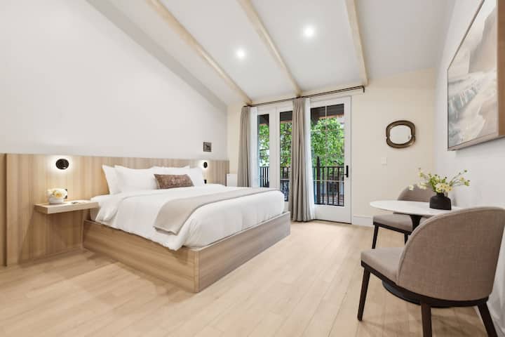 Casa Riviera 16 - Boutique Suites - Santa Barbara, CA