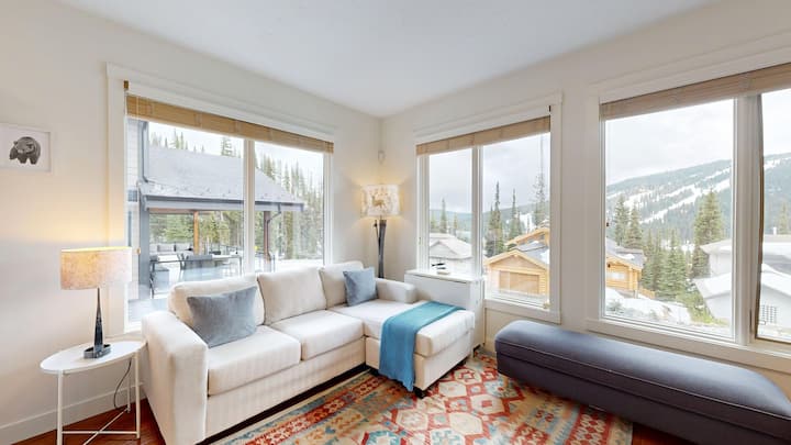 2-bedroom Ski-in/ski-out Suite On Sundance - Sun Peaks Resort, BC