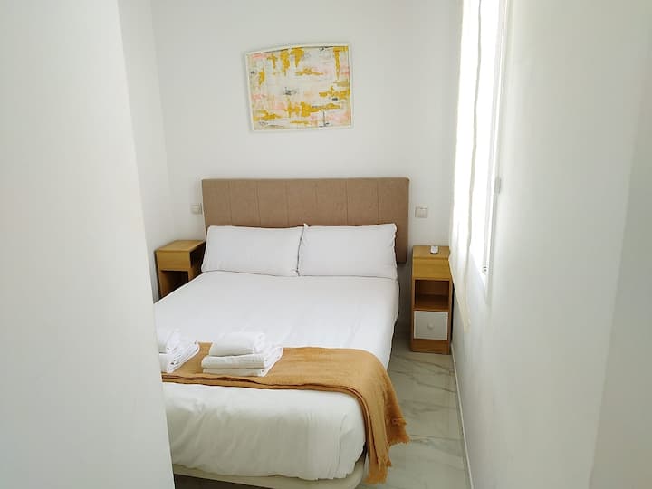 Cozy Flat For 4 Near Madrid Río - Madrid