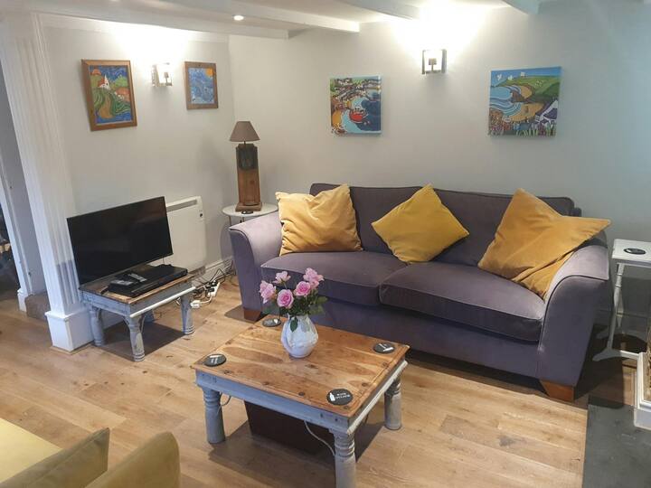 5 Glanrhaiadr, Llangrannog - Llangrannog