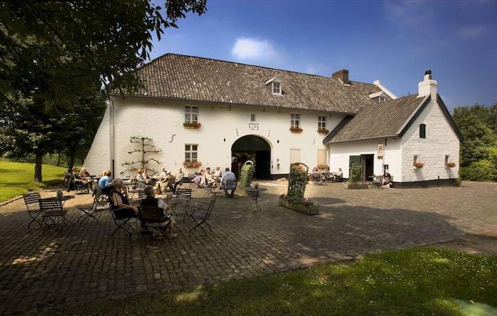 Relax In Elegant Room Near Drielandenpunt - Kerkrade