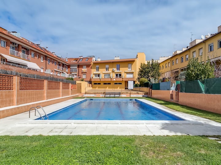 Duplex Lumineux Avec Accès Piscine - Tordera