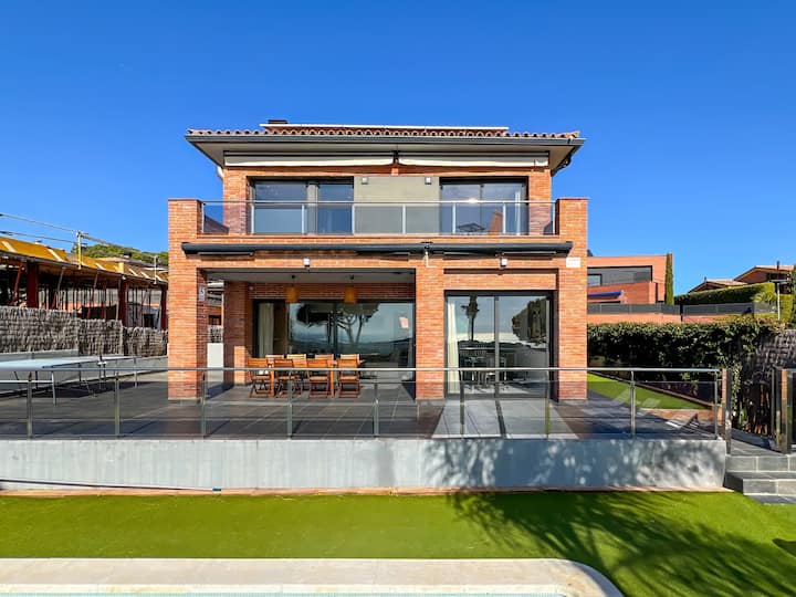 Villa éLégante Avec Piscine D'eau Salée - Mataró