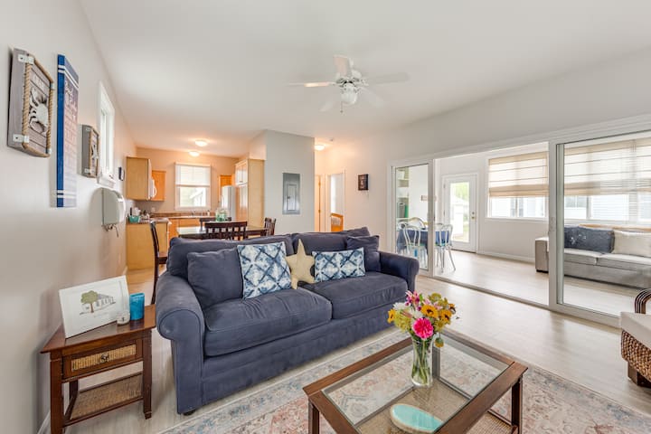 1 Mi To Moody Beach: Cottage W/ Pool Access! - Wells, ME