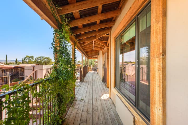 Inn History Tombstone Premium Historic Room - Tombstone, AZ