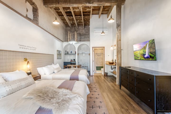 Inn History Tombstone Premium Historic Room - Tombstone, AZ