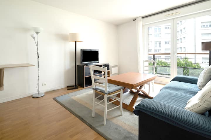 Appartement Cayla - Welkeys - ibis Budget Courbevoie Paris La Défense