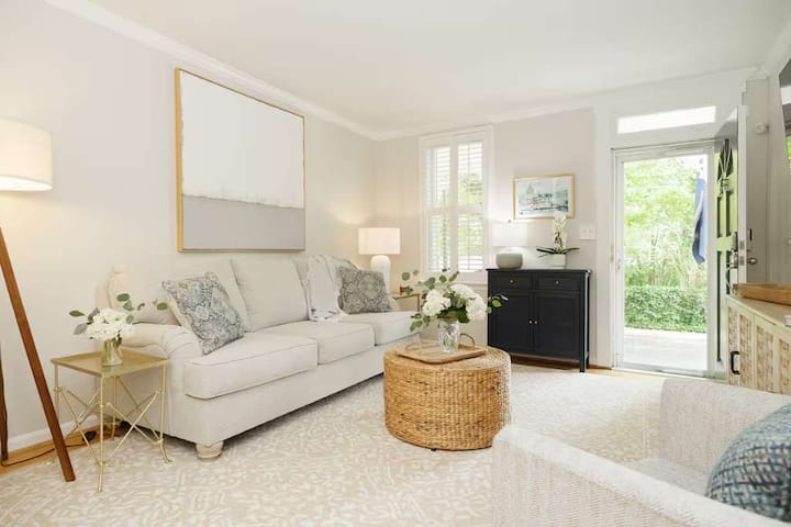 Charming Annapolis Townhome - Annapolis, MD