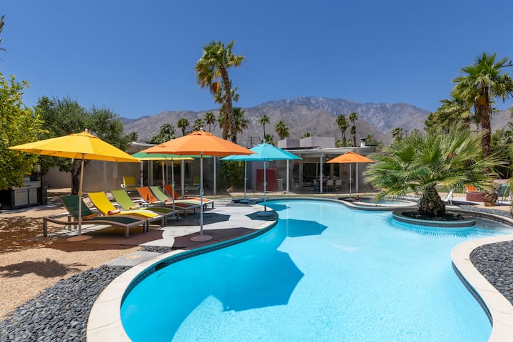 Lux Lounge – Butterfly Alexander Palm Springs - Palm Springs, CA