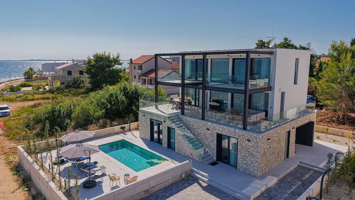 Seafront Villa Aurea With Pool And Seaview - Privlaka