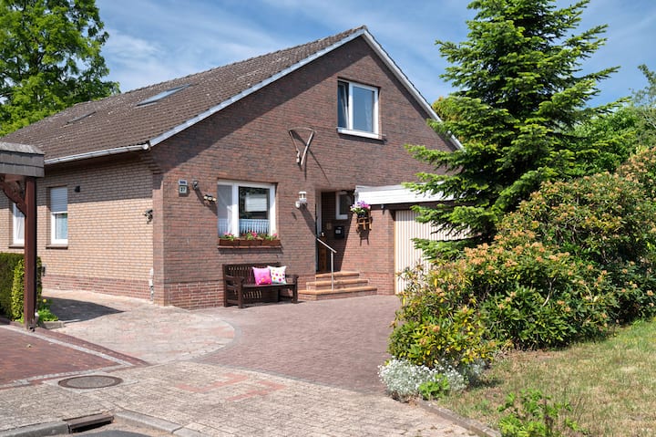 Ferienhaus Am Wasser - Stadland