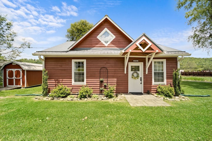 Broadstone Cottage- Pet Friendly, Fire Pit - Boone, NC