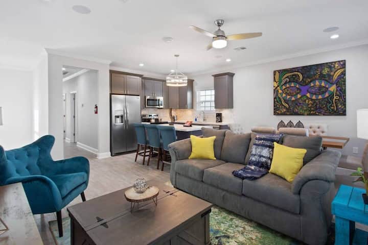 Trendy 3br Retreat Near French Quarter & Superdome - Gretna, LA