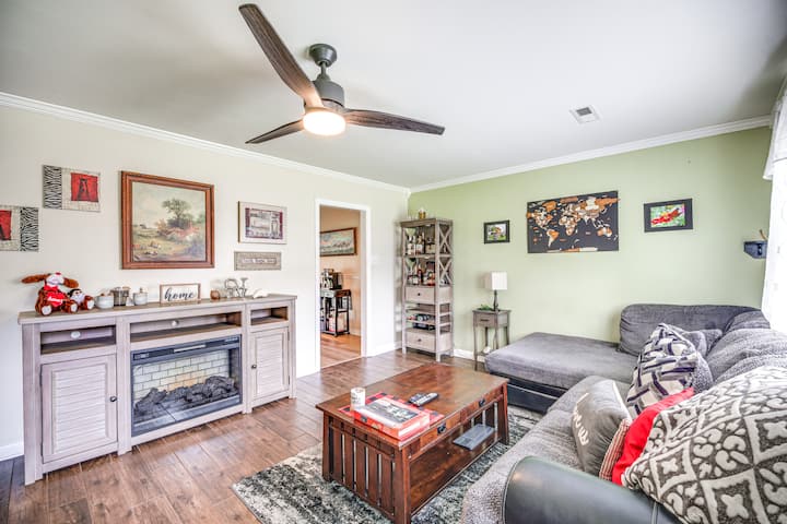 Wfh Friendly: Family Retreat In Newport News! - Carrollton, VA