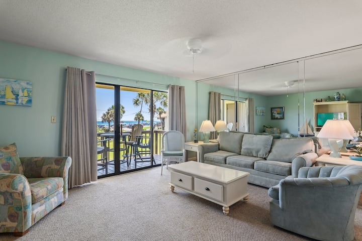 Pet Friendly - Short Walk To Beach- Blue Surf  2 - Destin, FL