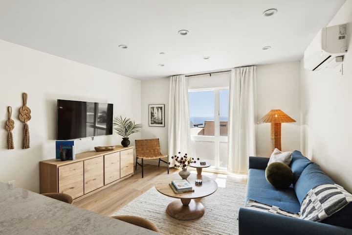 Tide House Unit D | Modern Oceanview 1bd W Parking - El Segundo, CA