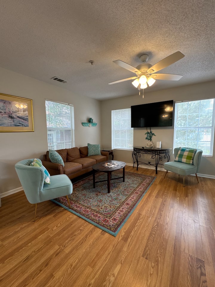 Blue Heron - Breakfast, Bikes, Rec Area - Tybee Island, GA