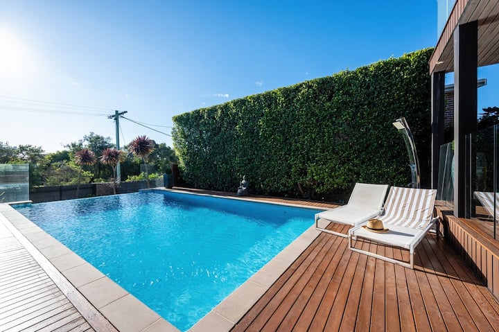 Blairgowrie Bay Villa | Luxe Pool & Beachfront - Portsea
