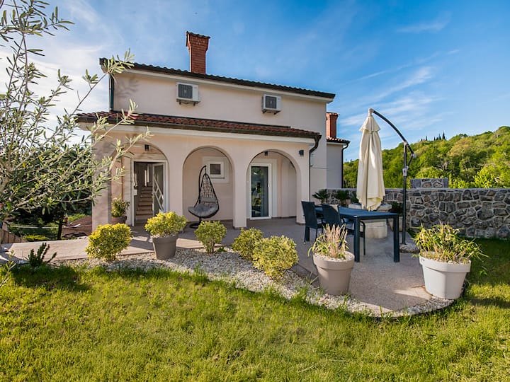 Mihaela By Interhome - Opatija