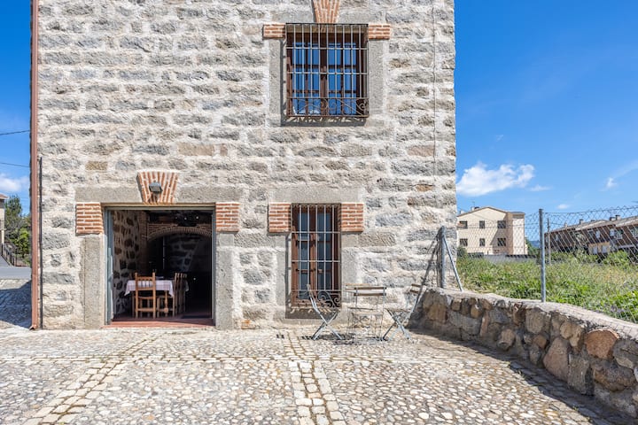 La Bodega De Gredos - Burgohondo