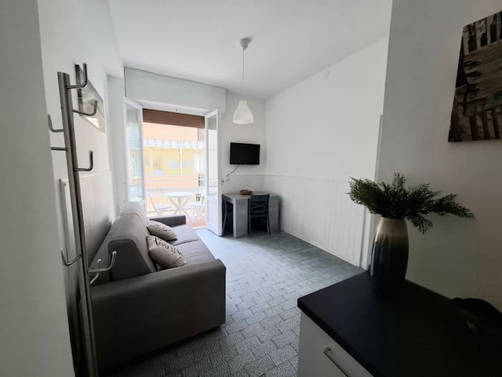 New And Cute Summer House - Follonica