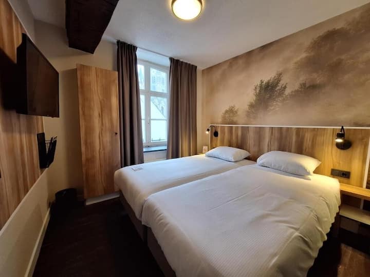 Tranquil Room Steps From Thorn's Historic Sites - Roermond