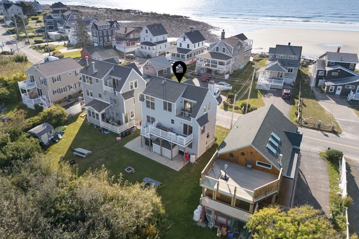 Bright & Breezy Moody Beach Retreat - Sleeps 10 - Ogunquit, ME