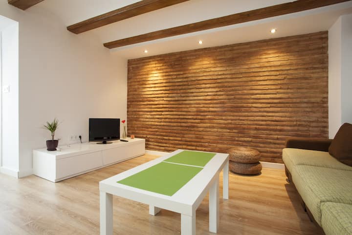 Central And Spacious 3-bedroom Apartment - Valencia