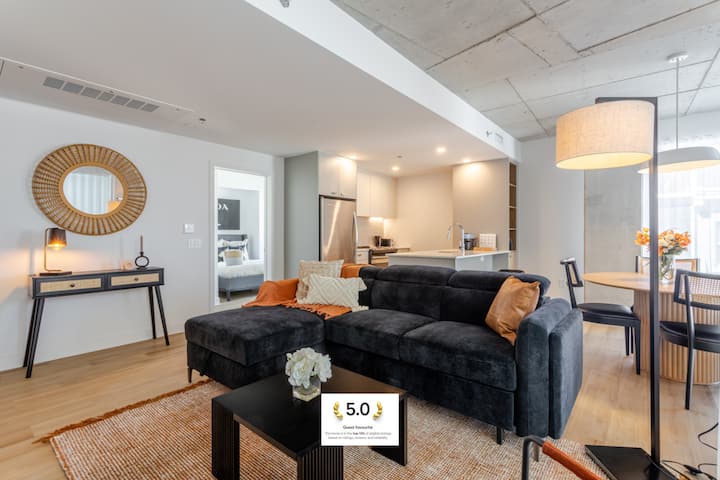 A Luxury Stay At The Old Port |+Free Parking - Montreal