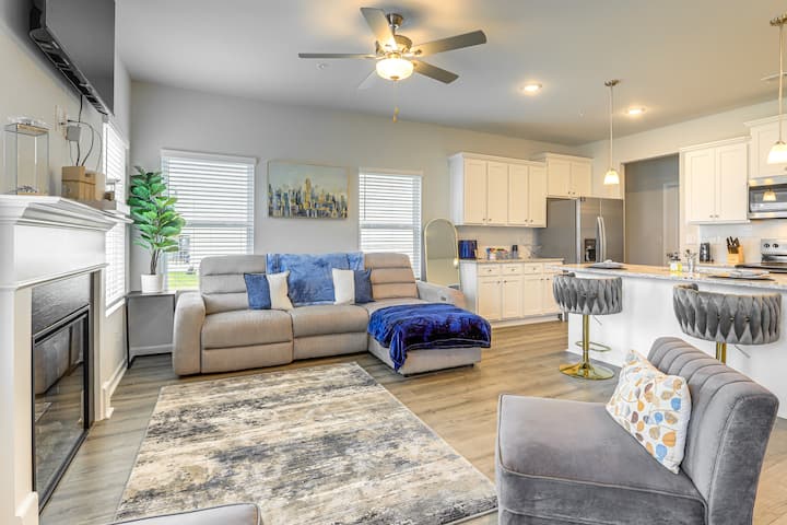 Walk To Dog Park & Playground: Hampton Haven! - Atlanta Motor Speedway