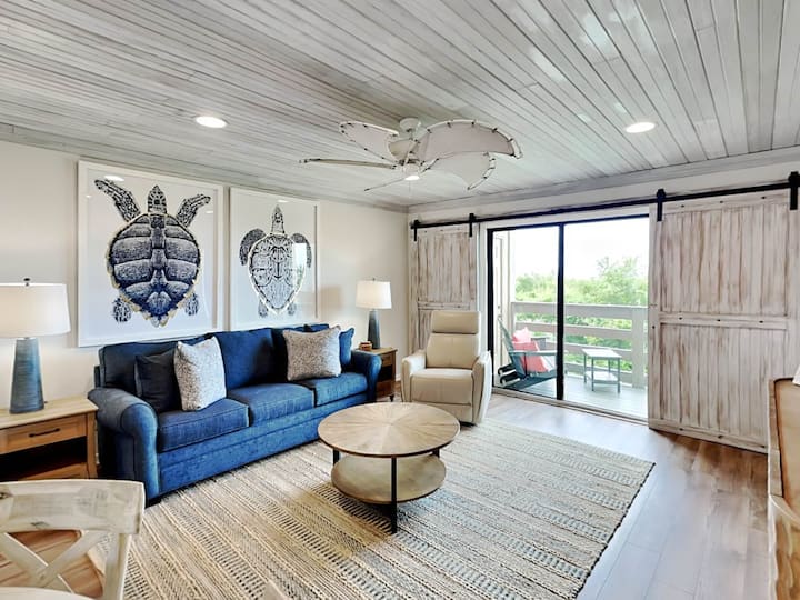 Lighthouse Point 22a | Great Views, Pool Access - Tybee Island, GA