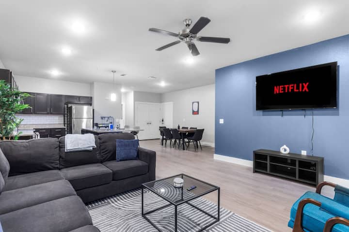 Modern 2br – Epic Waters, At&t, Gym & Shopping - Grand Prairie, TX