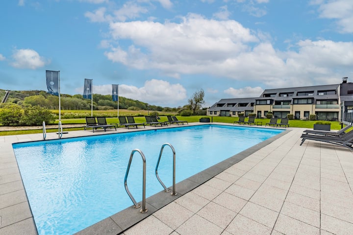 Beachside Stay With Garden Terrace & Pool - Domburg