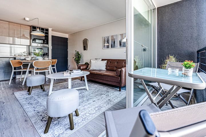 High Speed Wifi | Near Metro Station | Premium Bed - Santiago, Chile