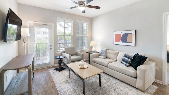 Landing | Stylish 2bd, Gym, Clubhouse - Land O' Lakes, FL