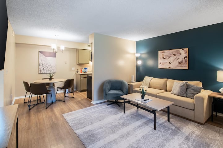 Landing | Beautiful 1bd, Gym, Clubhouse - Broken Arrow, OK